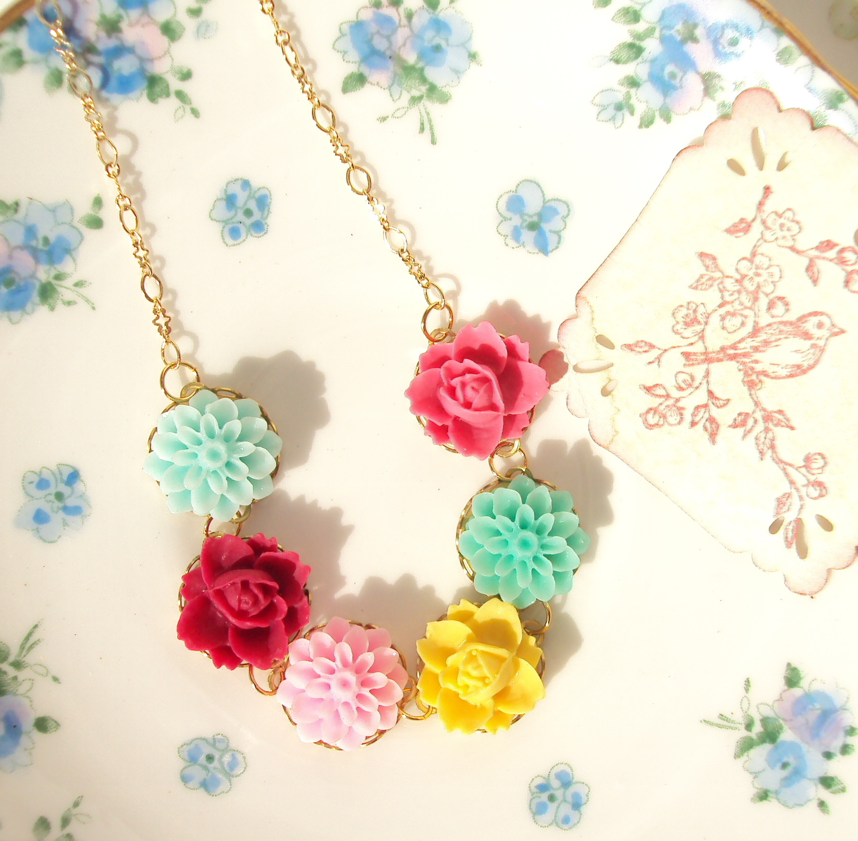 Katherine - Flower Necklace 16k Gold on Luulla